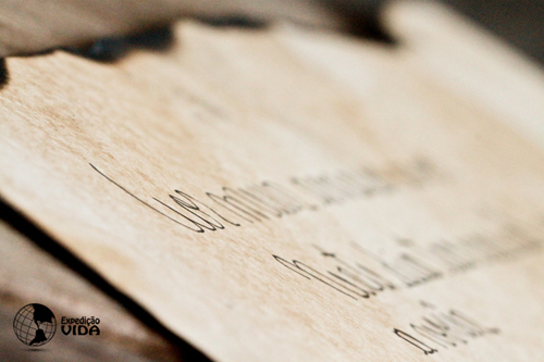 Como fazer papel tipo papiro para um cartão bem criativo! | Expedição Vida